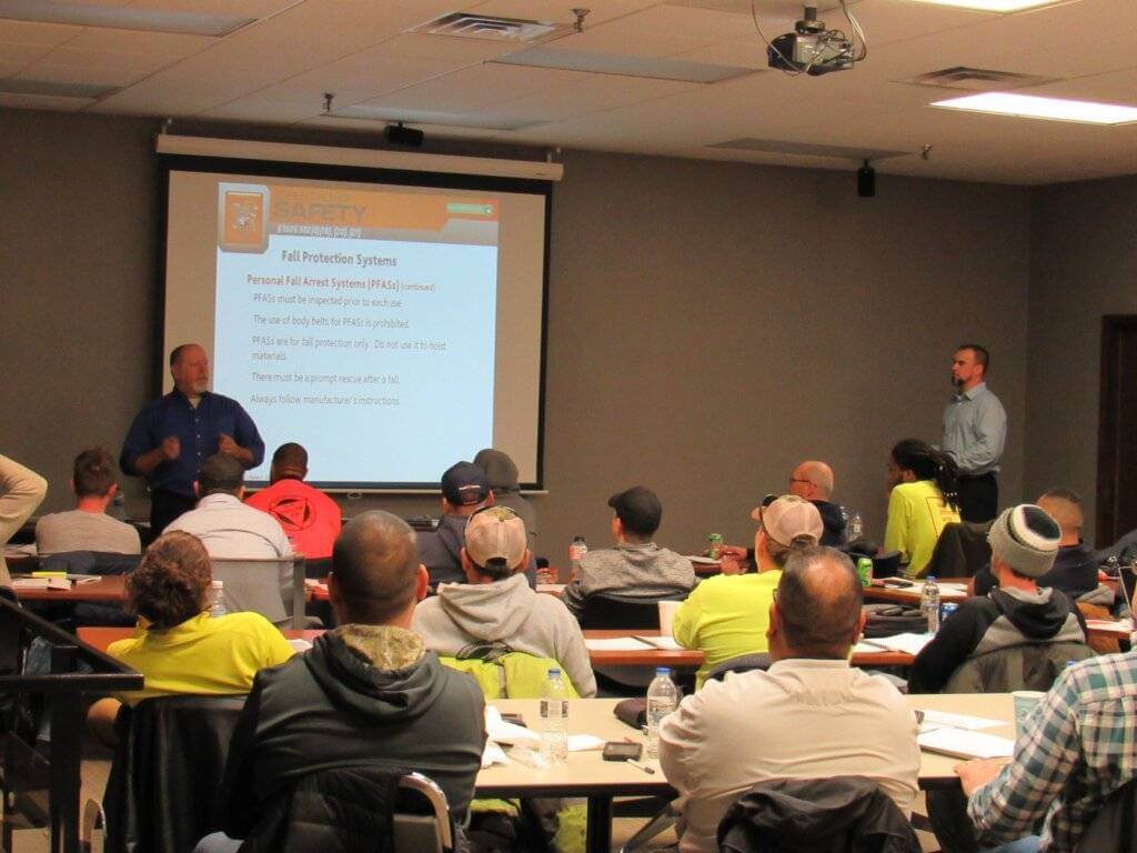 Roofing Crew Safety Checklist | D. C. Taylor Co.